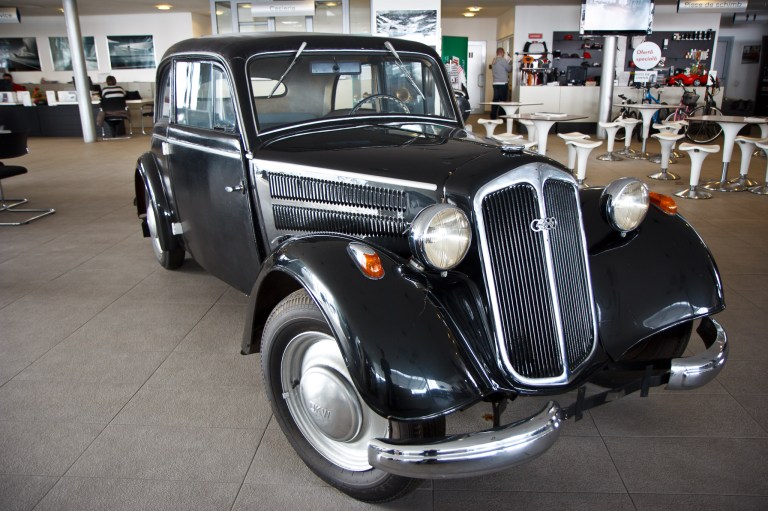 An antique Audi at Tess Auto | Raoul Pop