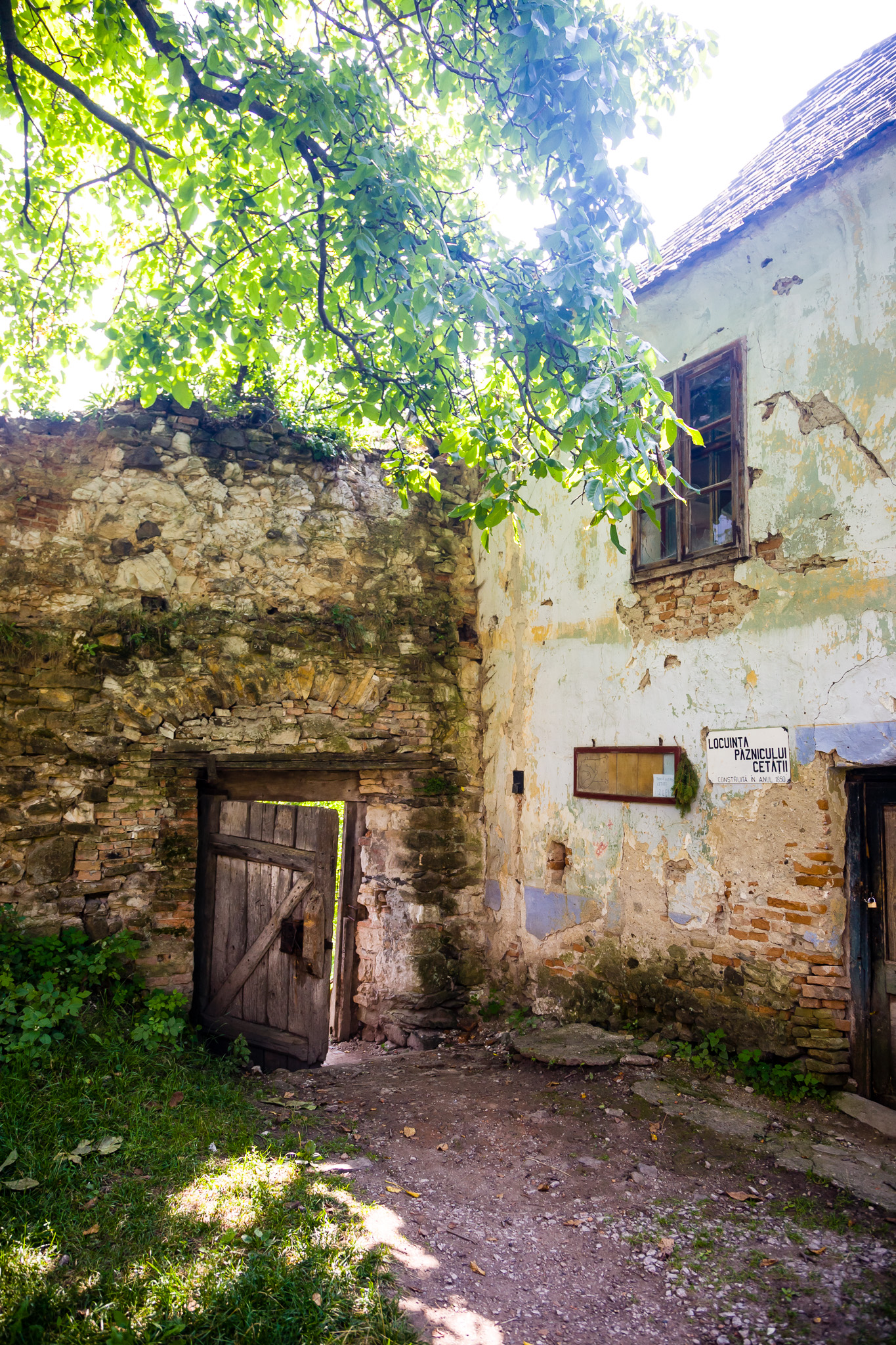 Gatekeeper’s house | Raoul Pop